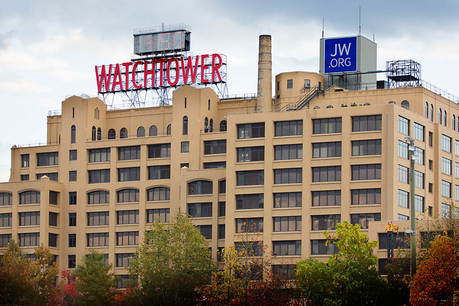 The New World Translation of the Holy Scriptures the Jehovah's ...