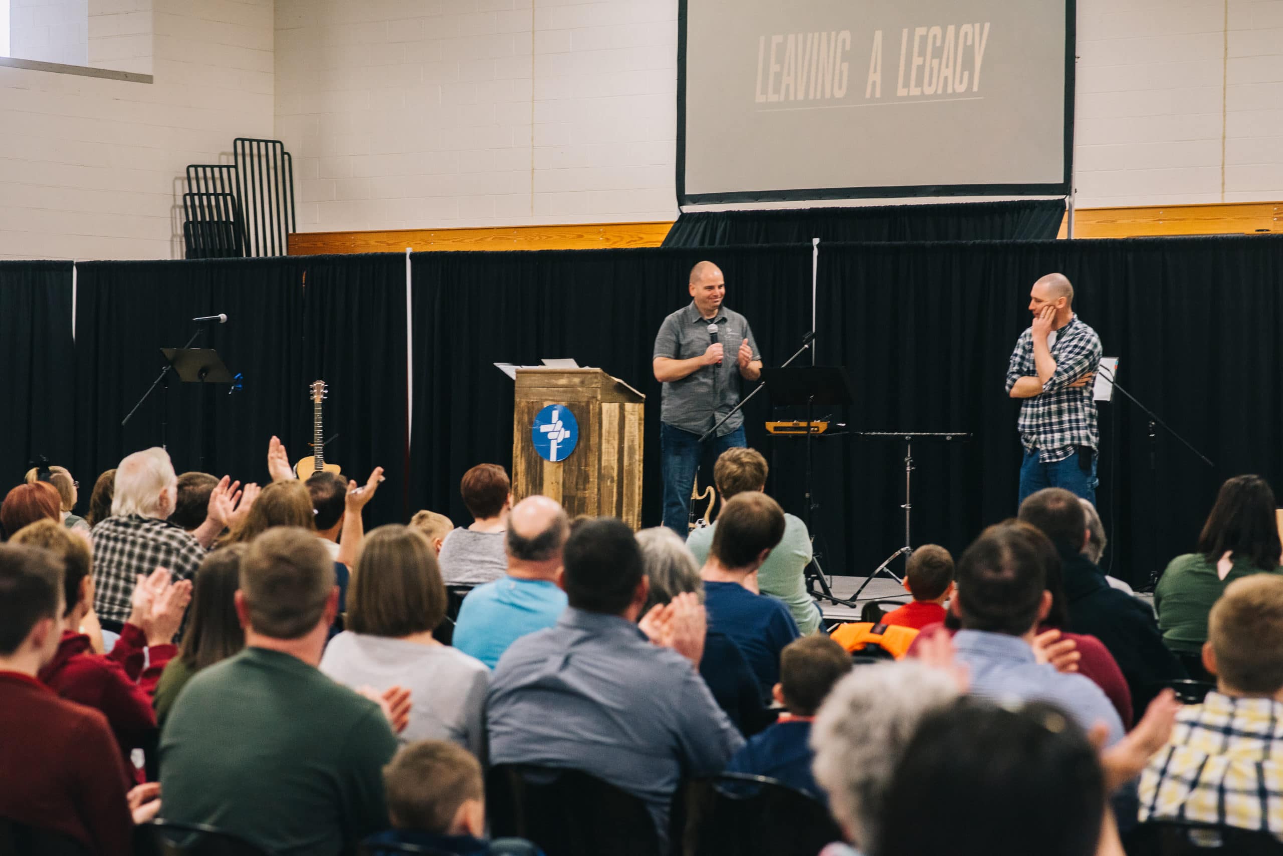 Church Planting vs. Pastoring: What’s the Difference? - Send Network